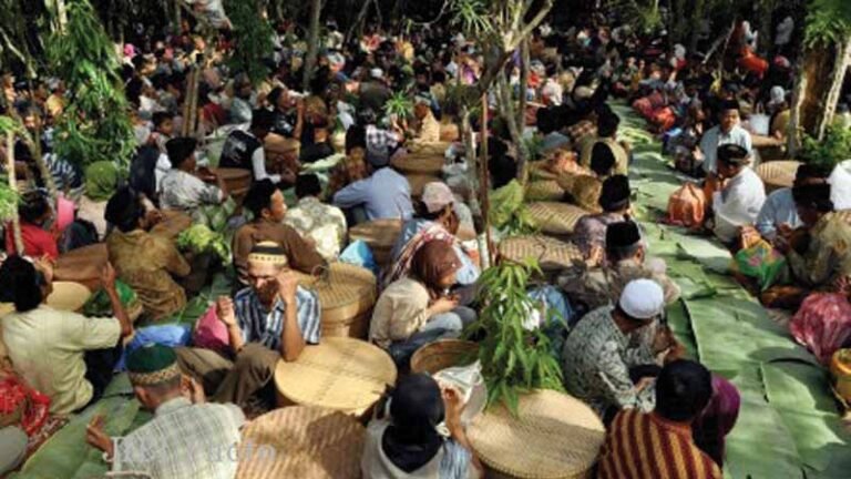 Tradisi Nyadran: Ziarah Makam Keluarga Menyambut Ramadhan